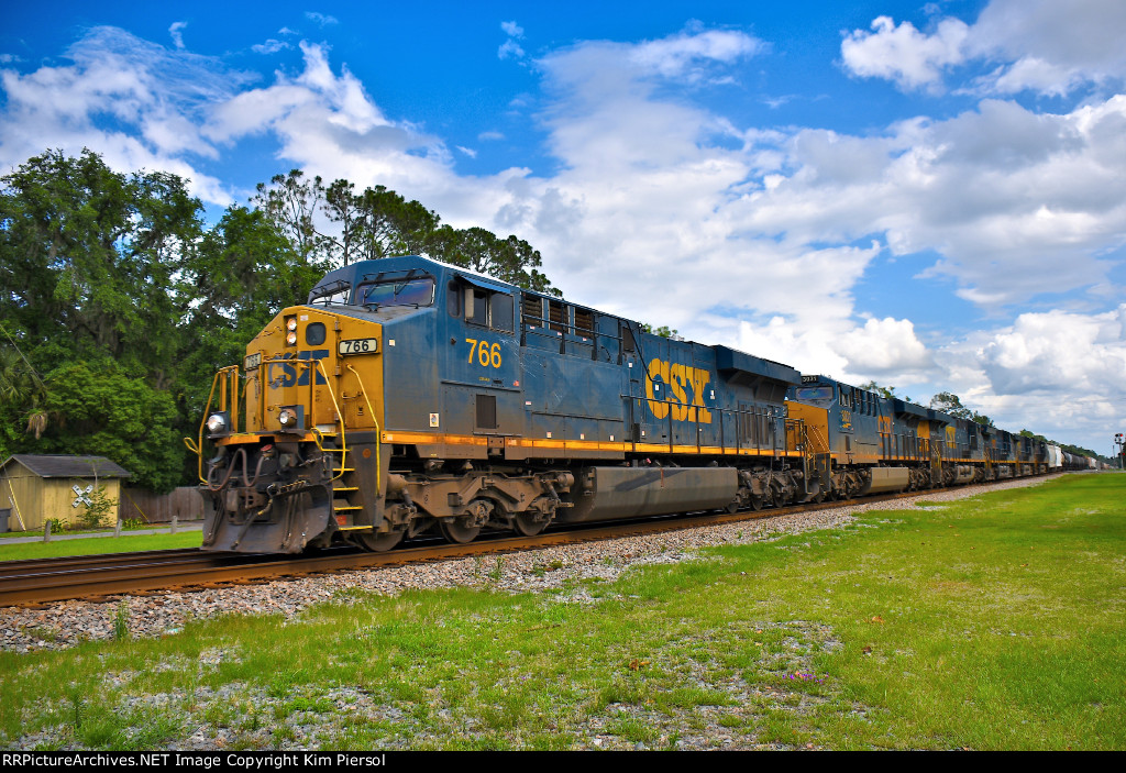 CSX 766 Q608